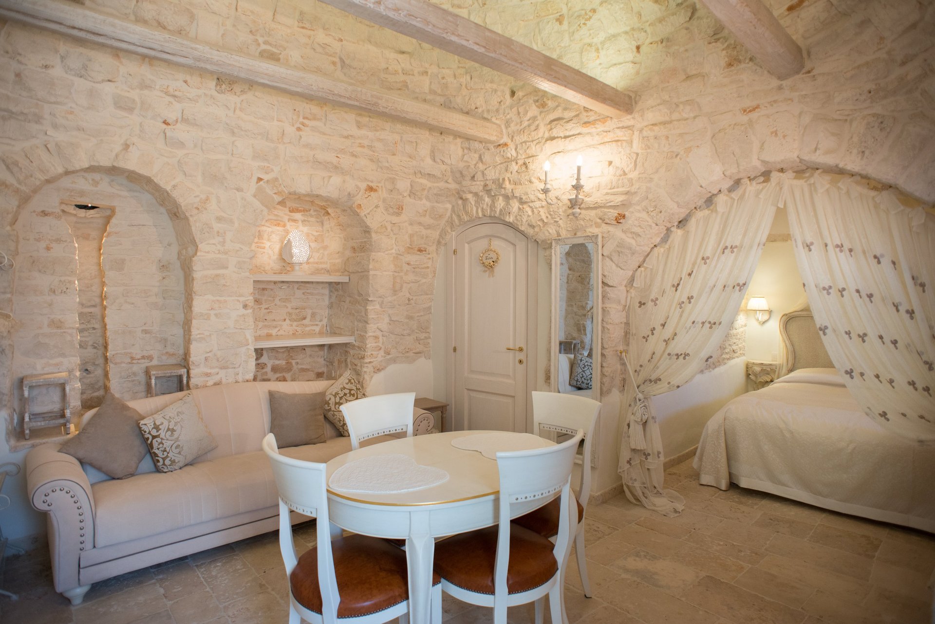 世界遺産アルベロベッロのトゥルッリとは？在住者おすすめホテル5選 - たびハピ